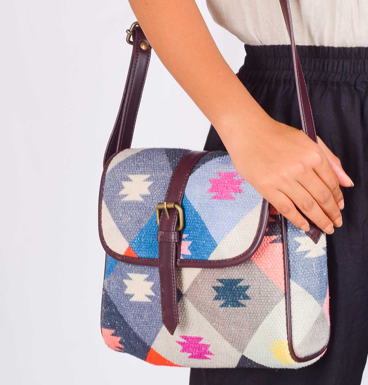 Hand Bags – India1001.com