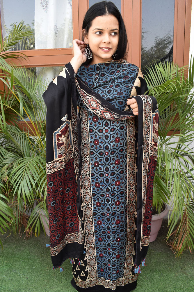 Unstitched Suit Material – India1001.com